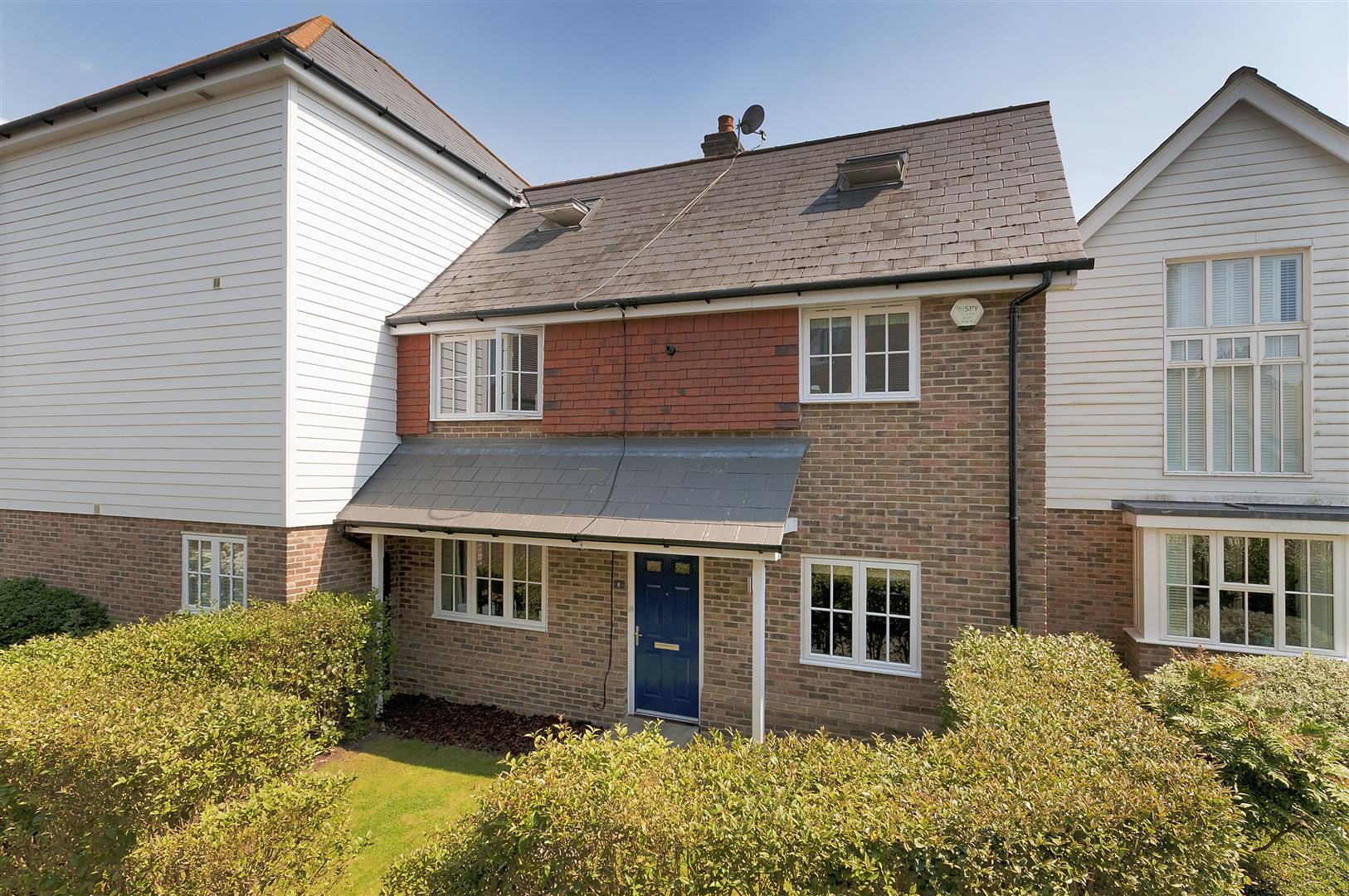 Free property report 8 Laxton Walk, Kings Hill, West Malling, ME19 4JG - Chimnie