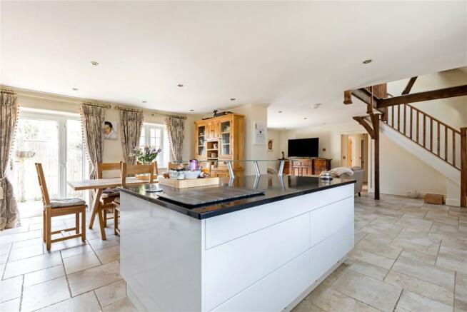 Photos of Easton Lane, Sidlesham, Chichester PO20 - 66830242 ...