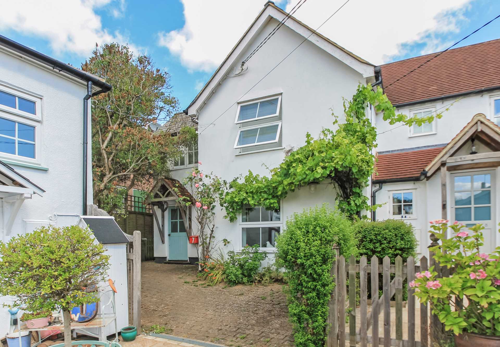 Free property report 7, Wigginton Bottom, Wigginton, Tring, HP23 6HN ...