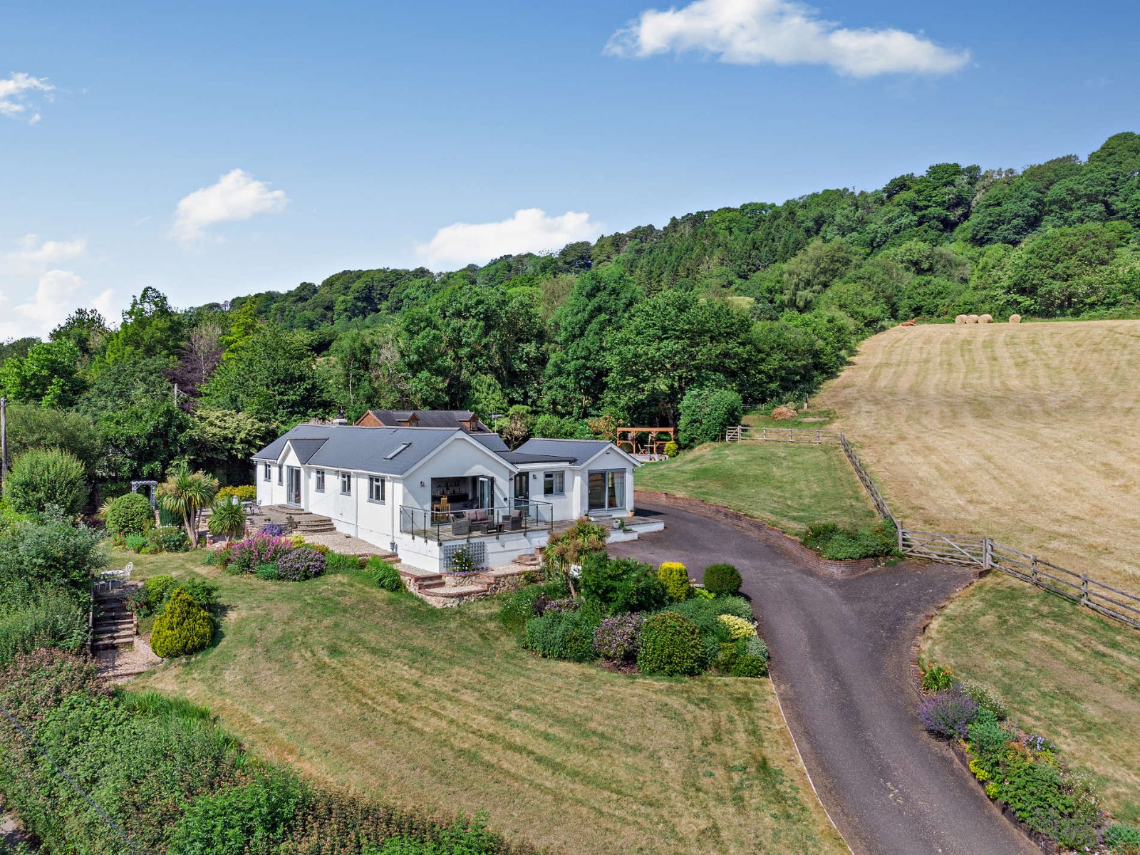 Free property report Bovetts Farm, Sidbury, Sidmouth, EX10 0QN - Chimnie
