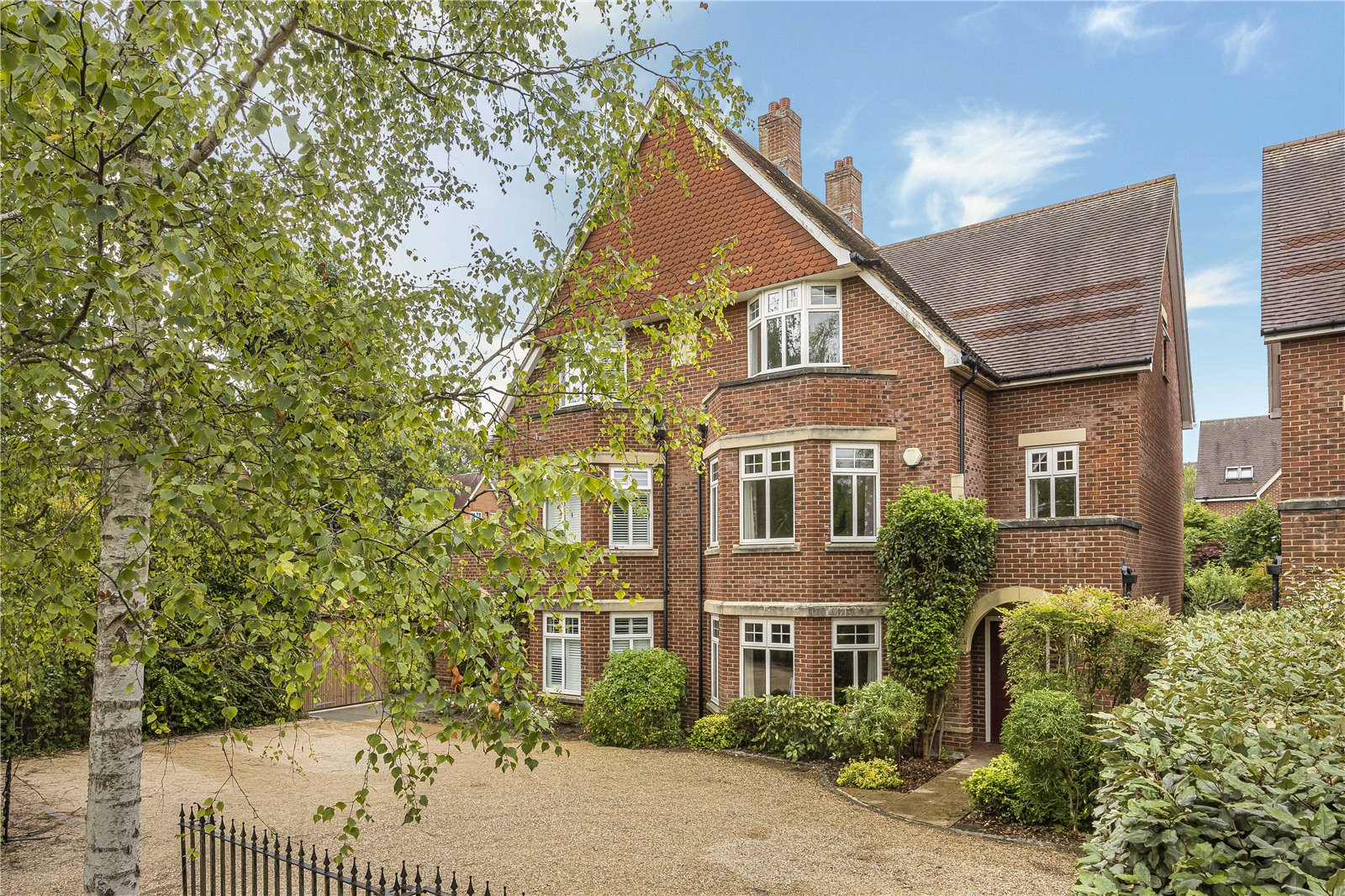 4 bedroom semi-detached house for sale - Million Plus.com The Luxury ...
