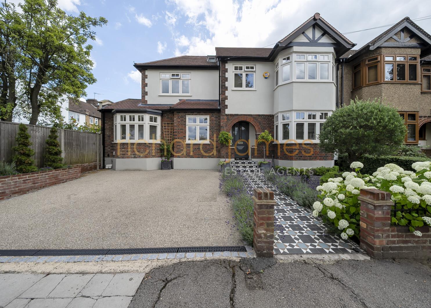 Free property report 35, Byron Road, London, NW7 4AH - Chimnie