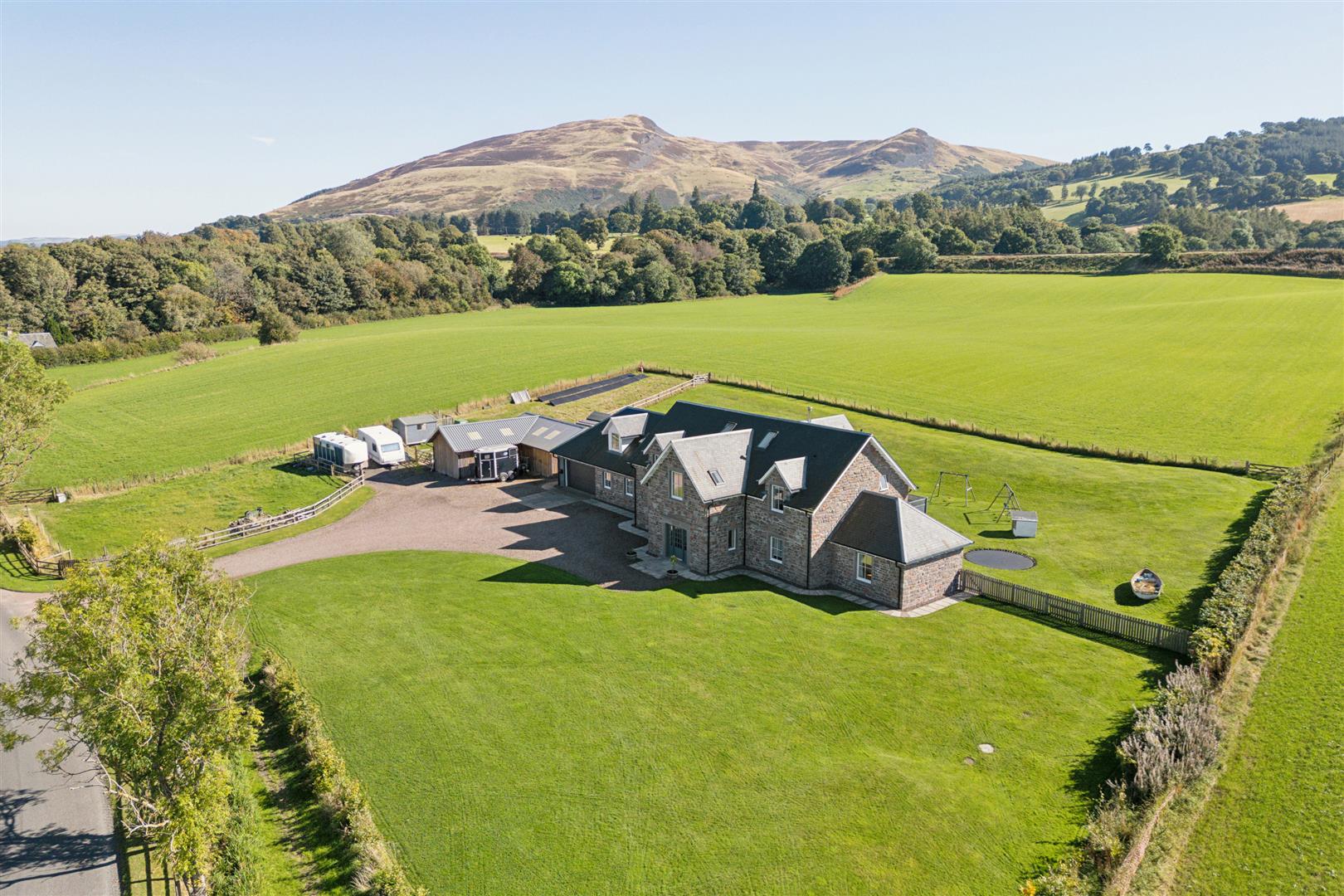 Free property report Earl House, Auchterarder, PH3 1DR - Chimnie