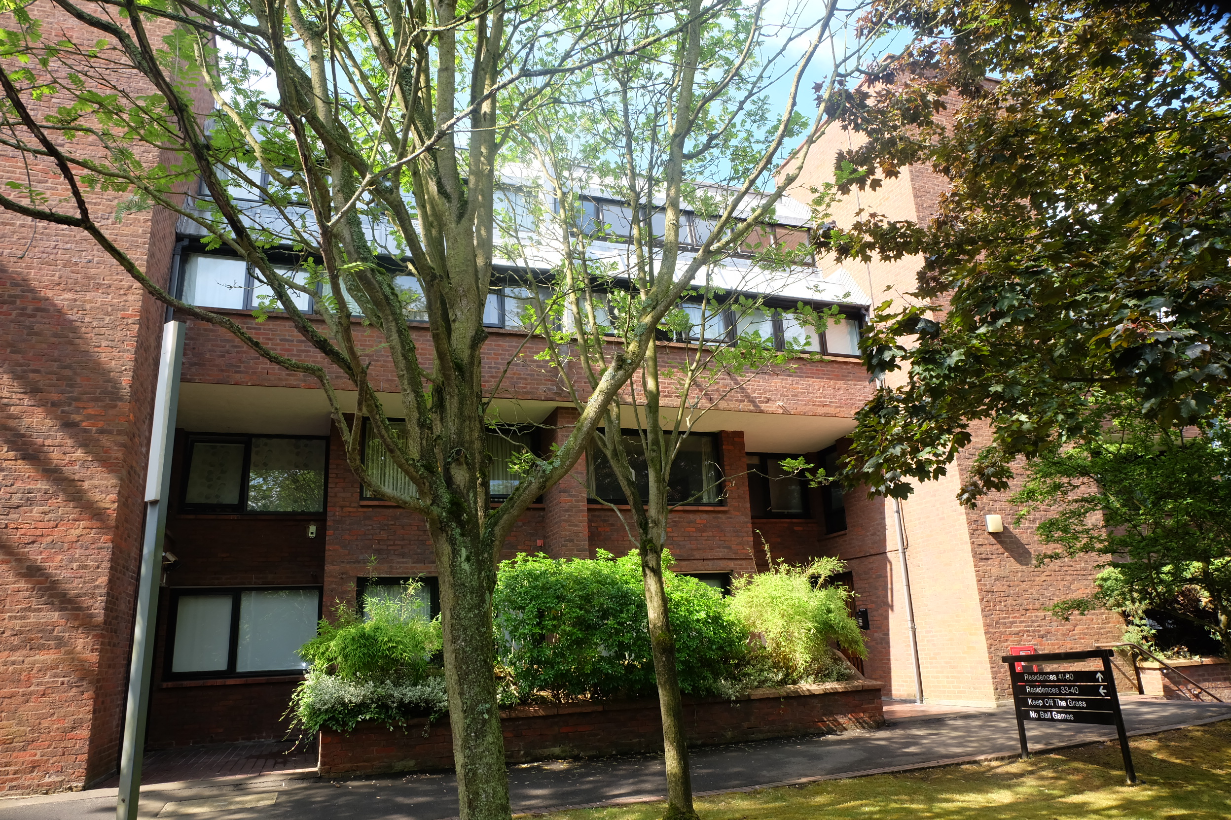 Free property report 35, Chandos Way, London, NW11 7HF - Chimnie