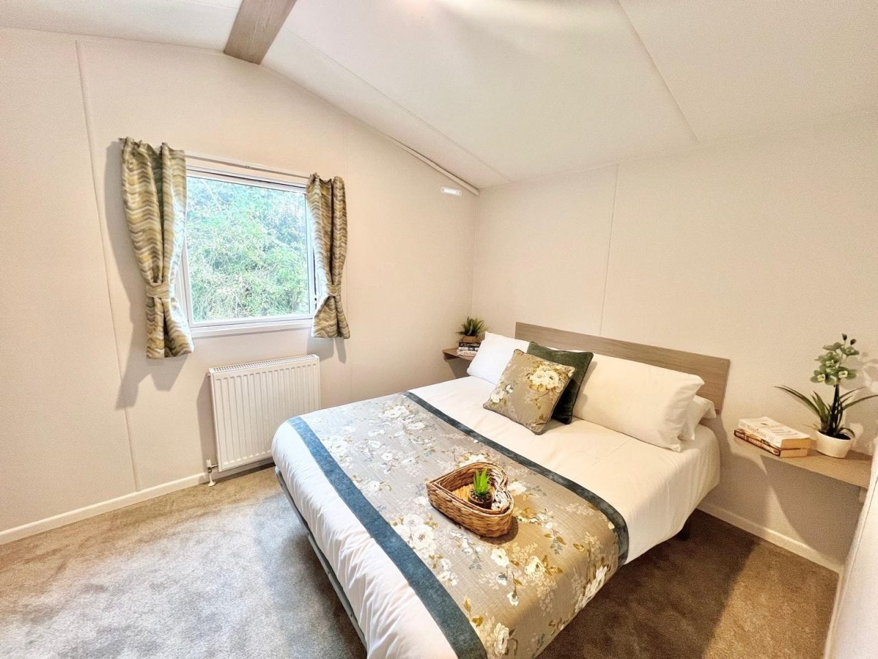 Photos of Colchester Road, St. Osyth, Clacton-On-Sea CO16 - 69610243 ...