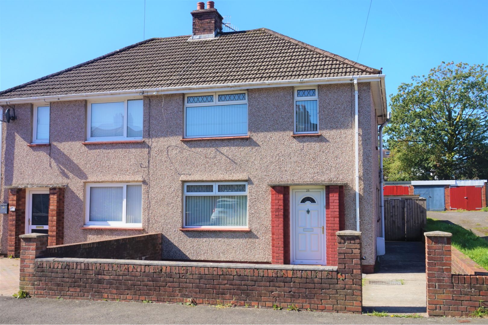 Free property report 25 March Hywel, Rhos, Pontardawe, SA8 3HF - Chimnie