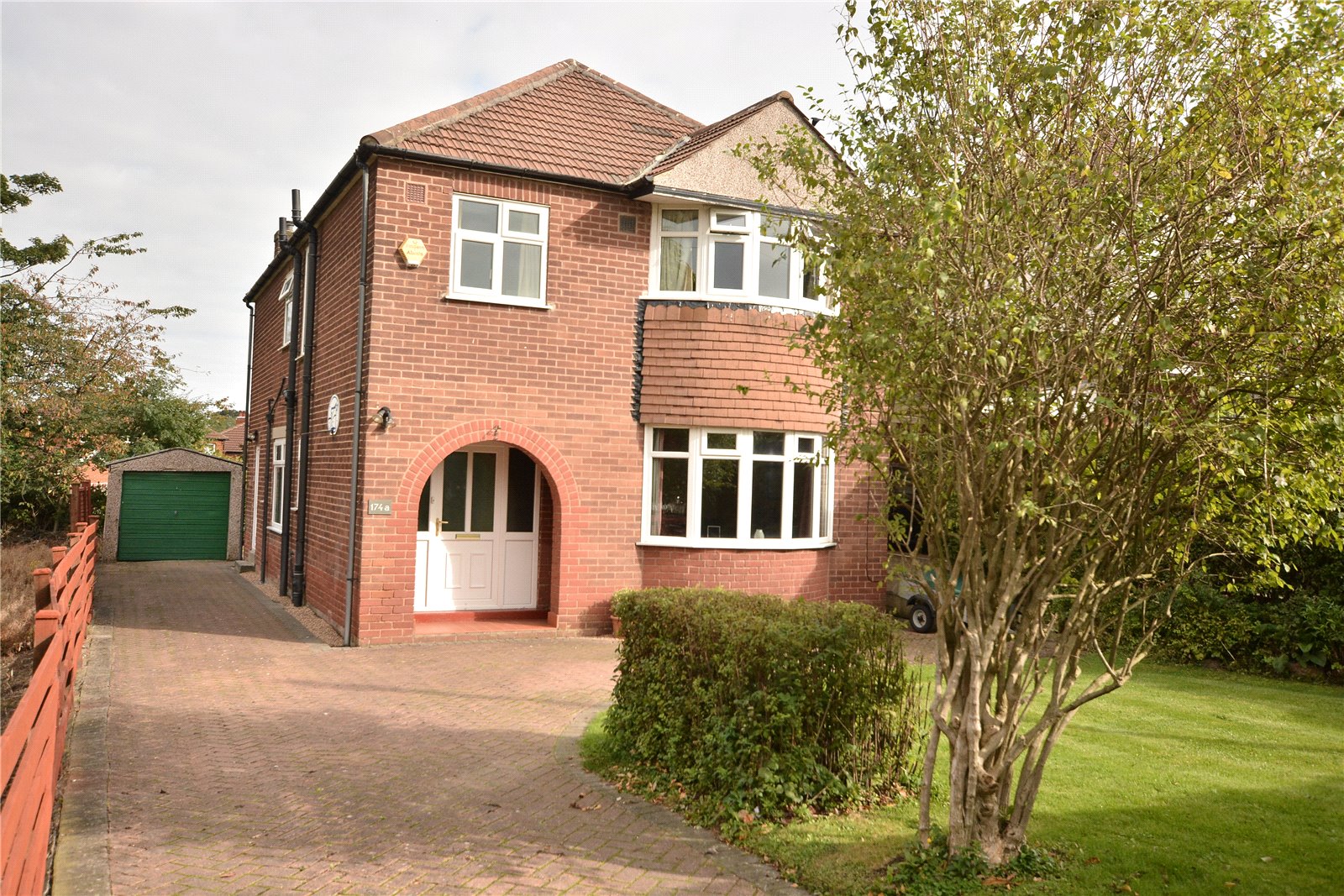 Free property report 174a, Street Lane, Leeds, LS8 2AA - Chimnie