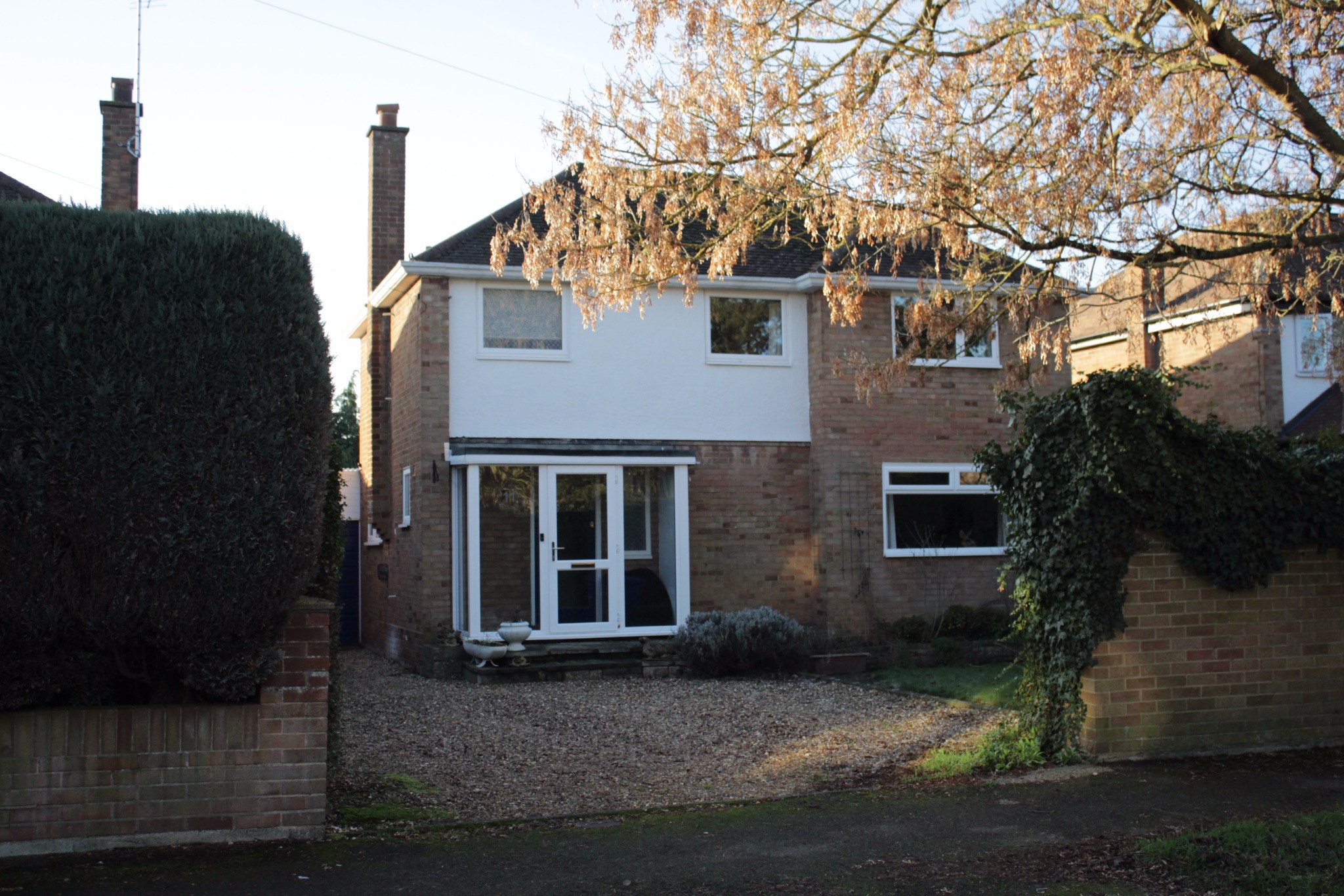 Free property report 11, Ray Lea Road, Maidenhead, SL6 8QP - Chimnie
