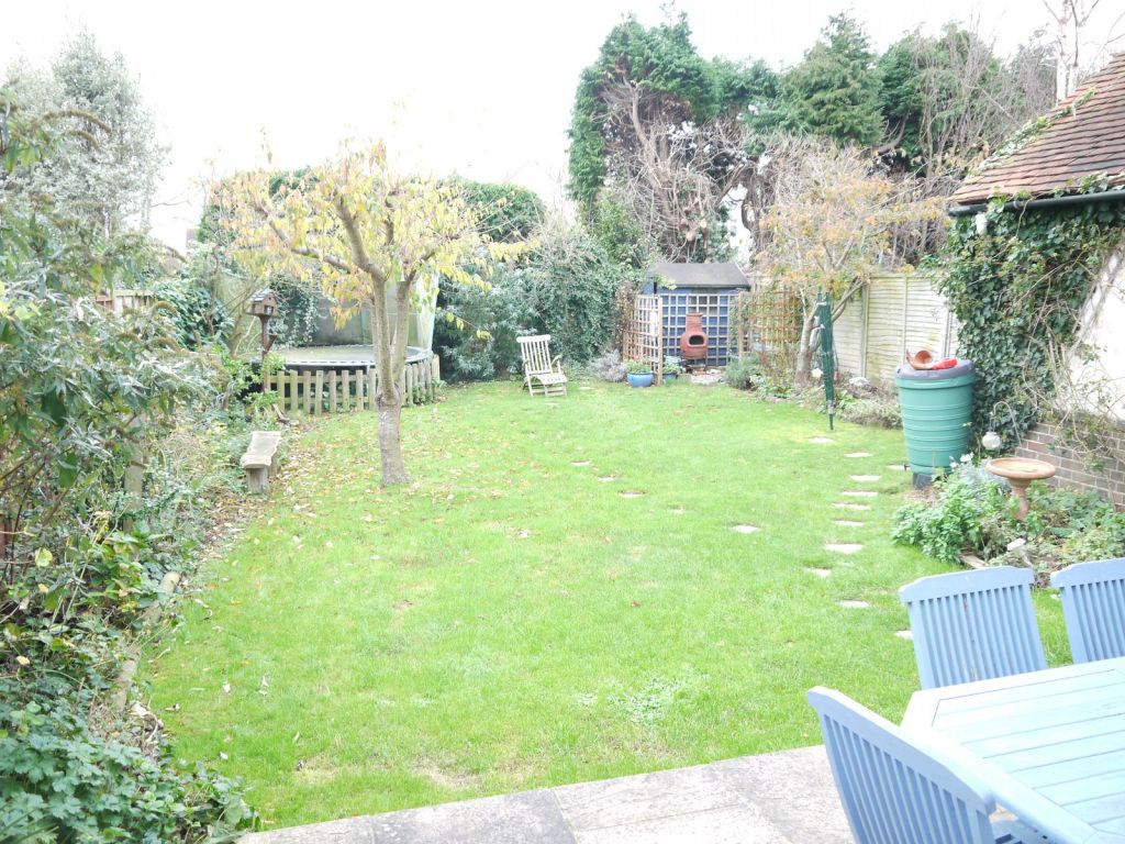 Free property report 103, George V Avenue, Worthing, BN11 5SD - Chimnie