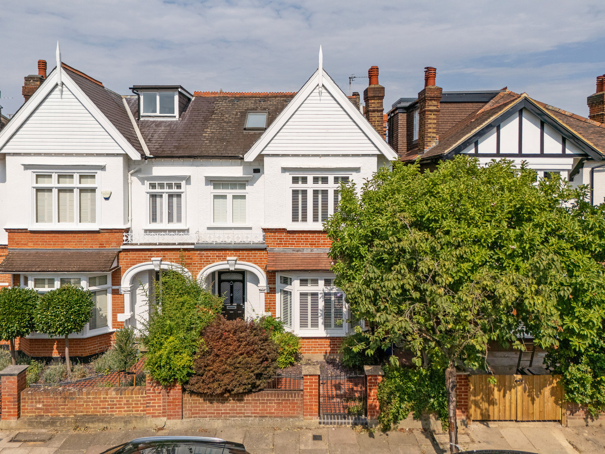 Free property report 28, Maze Road, Richmond, TW9 3DE - Chimnie