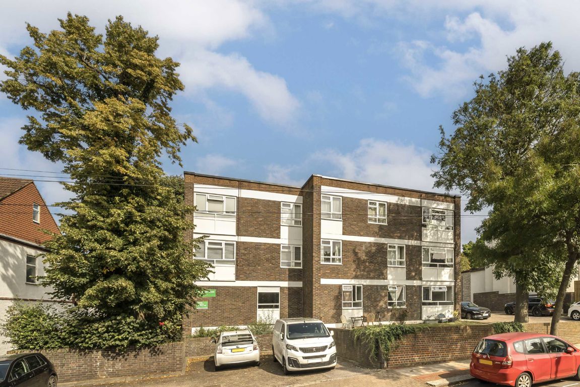 Free property report 34f, Seymour Road, London, SW18 5JA - Chimnie