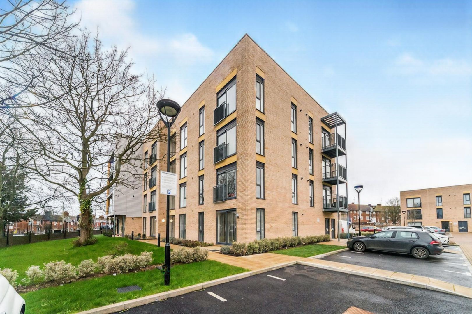 Free property report 44, Allwoods Place, Hitchin, SG4 0BQ - Chimnie