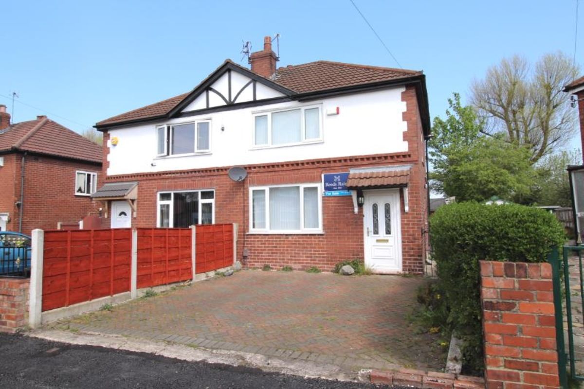 Free property report 28, Fovant Crescent, Stockport, SK5 6HB - Chimnie