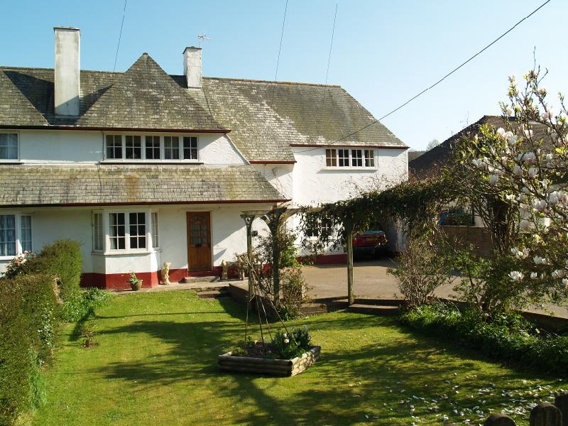 Free property report Far End House, Porlock Road, Woodcombe, Minehead ...
