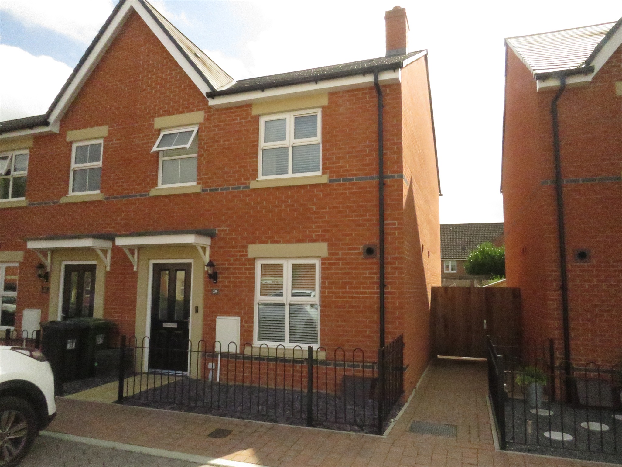 Free property report 39 Bakers Crescent, Eastleigh, SO50 9QT - Chimnie