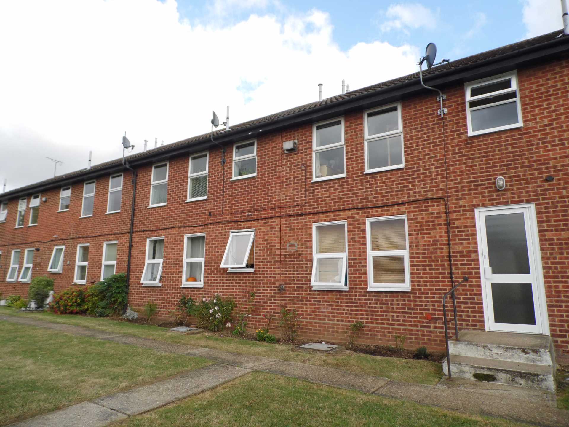 Free property report 6, Ashdown House, Avington Walk, Thundersley ...