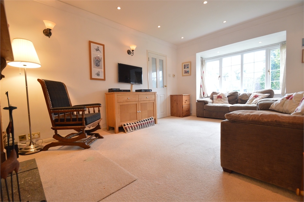 Free property report 25a, Forest Rise, Liss, GU33 7AU - Chimnie