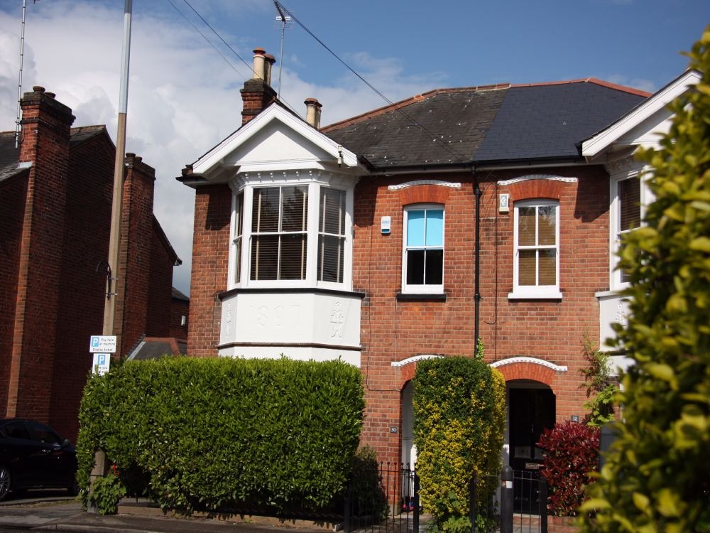 Free property report 30 Hutton Road, Shenfield, CM15 8LB - Chimnie