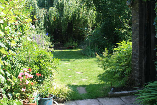 Free property report 60, Walnut Tree Walk, London, SE11 6DN - Chimnie