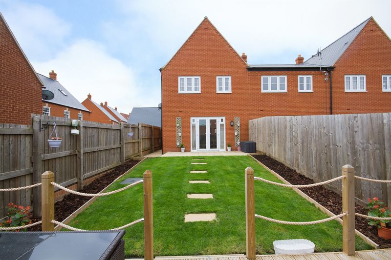 Free property report 24 Jutland Drive, Brackley, NN13 6GR - Chimnie