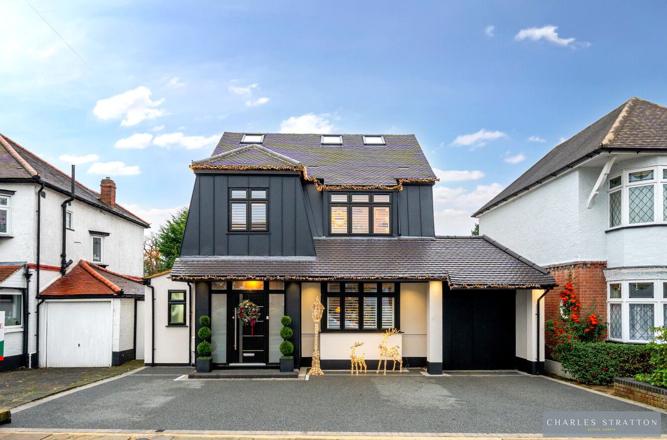 4 bedroom detached house for sale - Million Plus.com The Luxury Marketplace