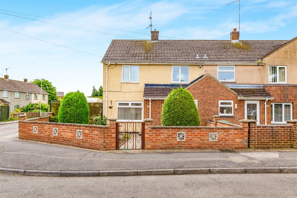 Free property report 44, Lynton Grove, Corby, NN18 8BP - Chimnie