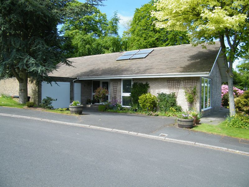 Free property report 14, Hackwood Park, Hexham, NE46 1AX - Chimnie