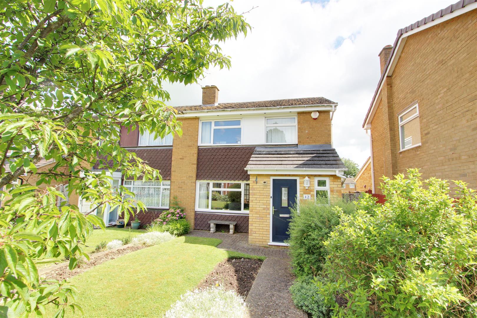 Free property report 12, The Meads, Tring, HP23 5JF - Chimnie