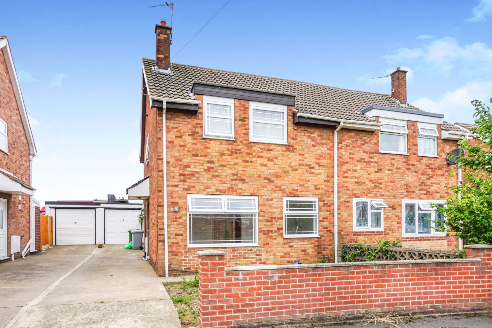 Free property report 16, Witham Close, Newark, NG24 2HD - Chimnie