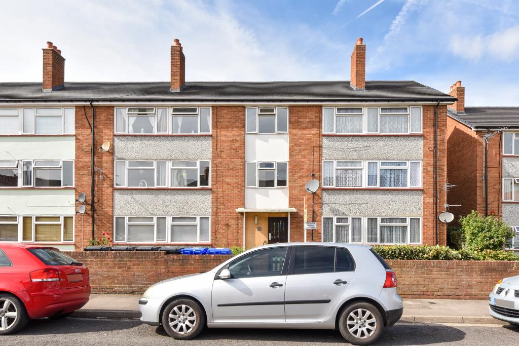 Free property report 40B, Hanover Way, Windsor, SL4 5NR - Chimnie