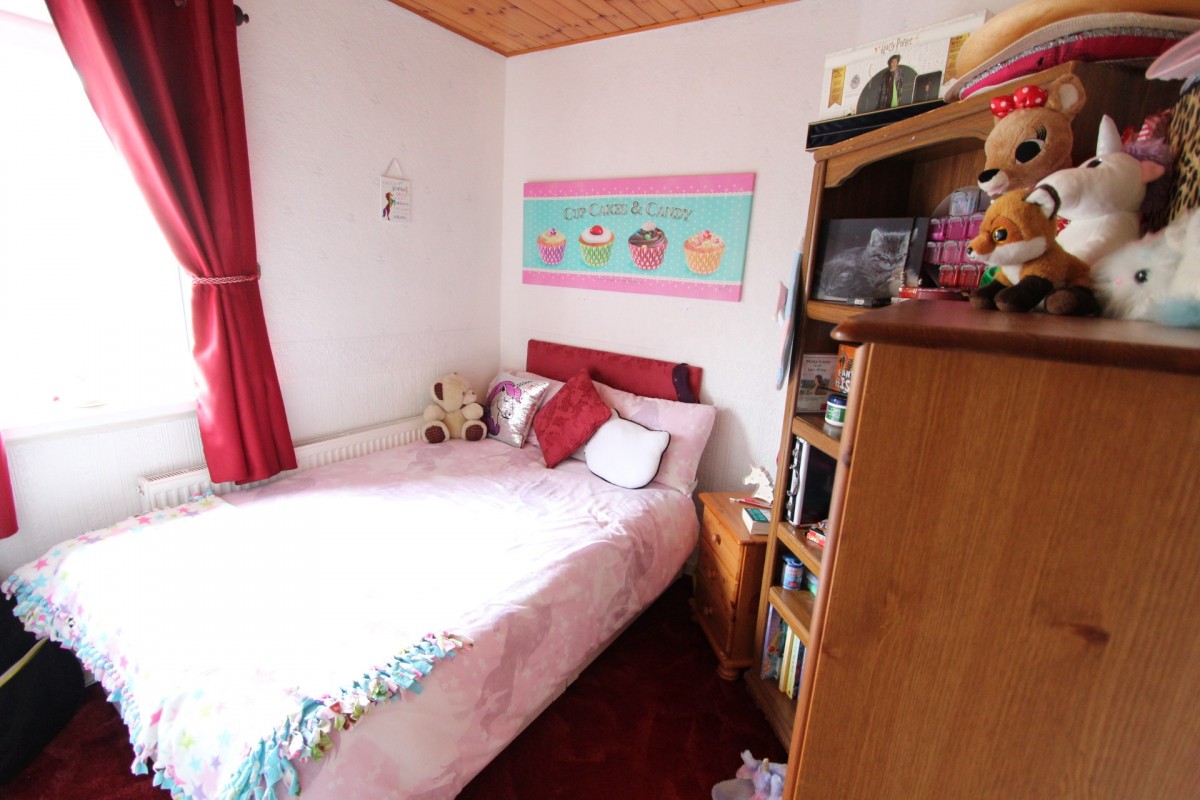 Free property report 19 Heol Haulfryn, Tonyrefail, CF39 8DG - Chimnie