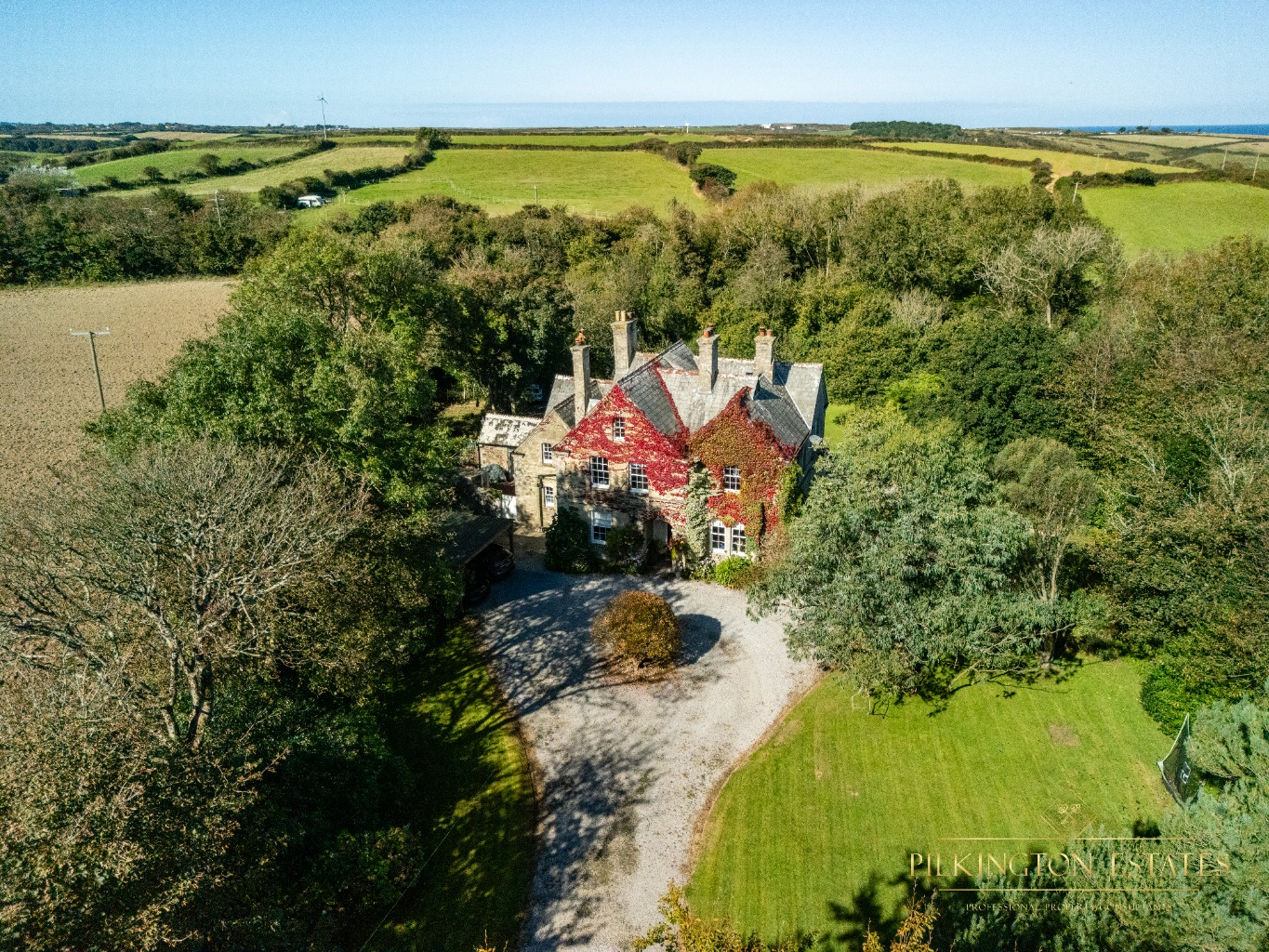 6 bedroom detached house for sale - Million Plus.com The Luxury Marketplace