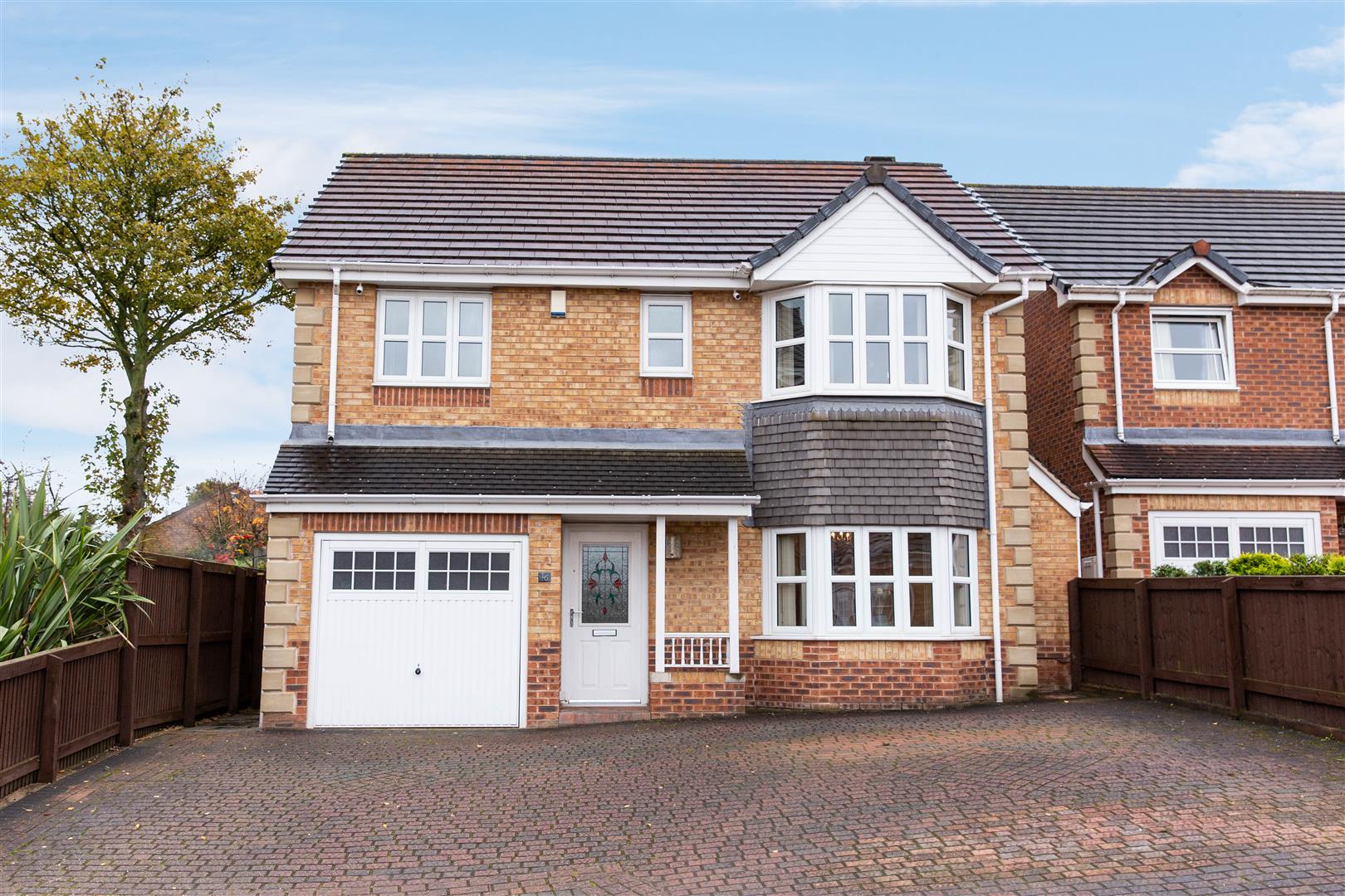 Free property report 16, Barrowby View, Garforth, Leeds, LS25 1QT - Chimnie