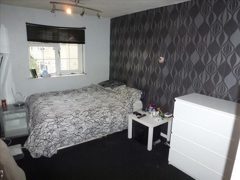 Free property report 34 Roundcroft, Cheshunt, EN7 6DW - Chimnie