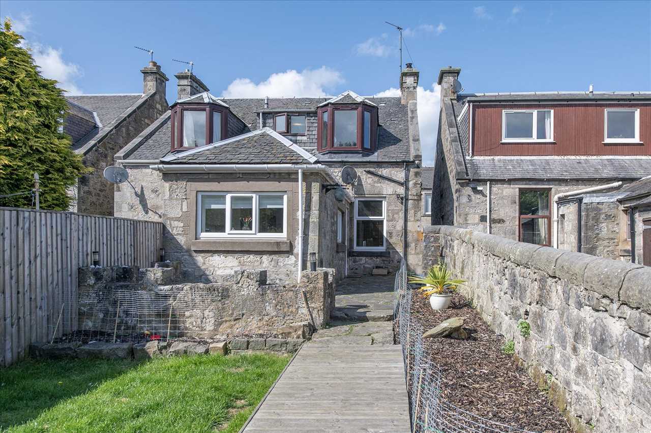 Free property report 39, Castleblair Park, Dunfermline, KY12 9DW - Chimnie