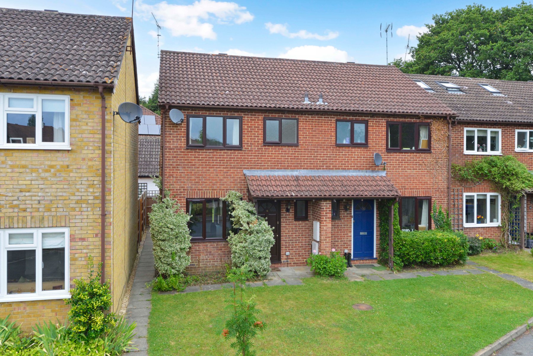 Free property report 16, Woodberry Close, Chiddingfold, Godalming, GU8 ...