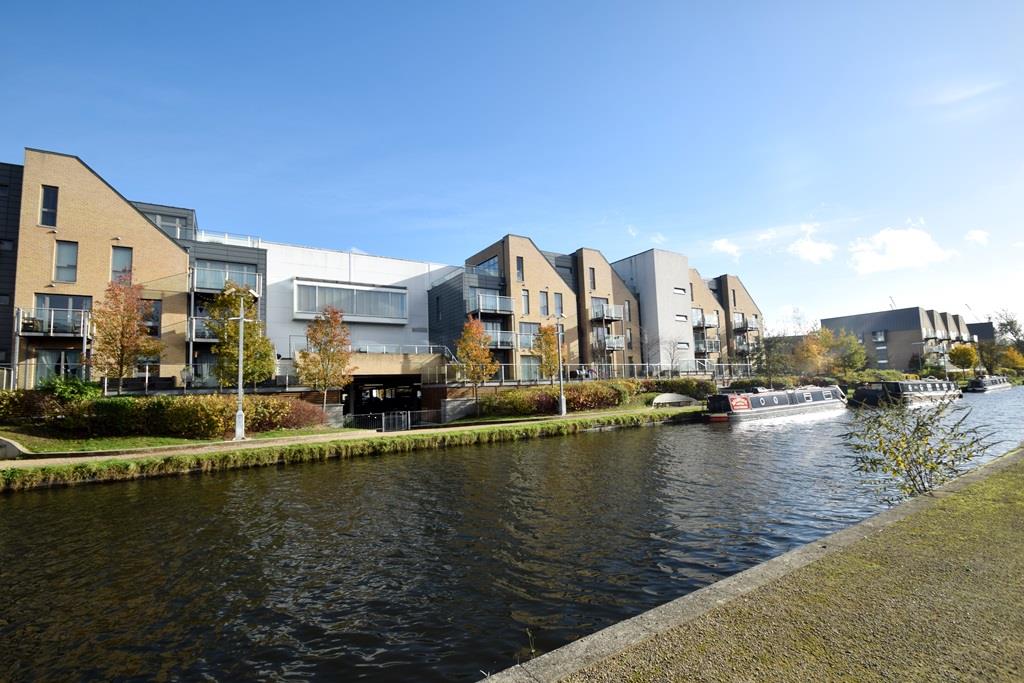 Free property report 6 Burnham House, Chantry Close, Yiewsley, West ...