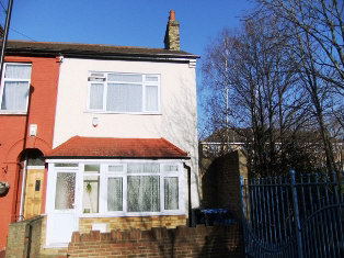 Free property report 40 Ladysmith Road, Edmonton, N18 2DR - Chimnie