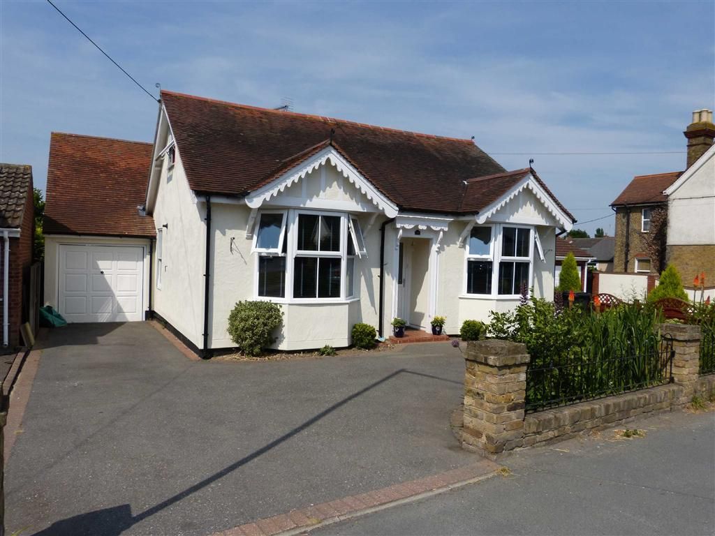 Free property report 16, Queen Street, Southminster, CM0 7BB - Chimnie