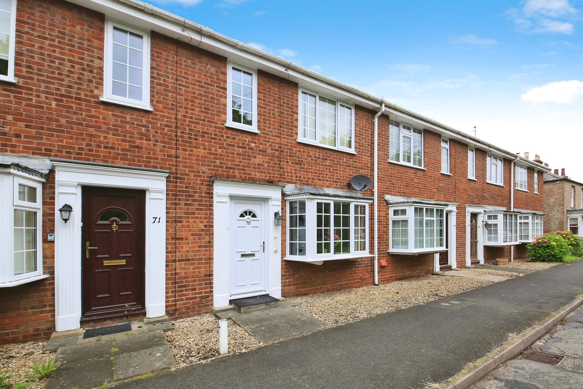Free property report 70, London Road, Spalding, PE11 2TN - Chimnie