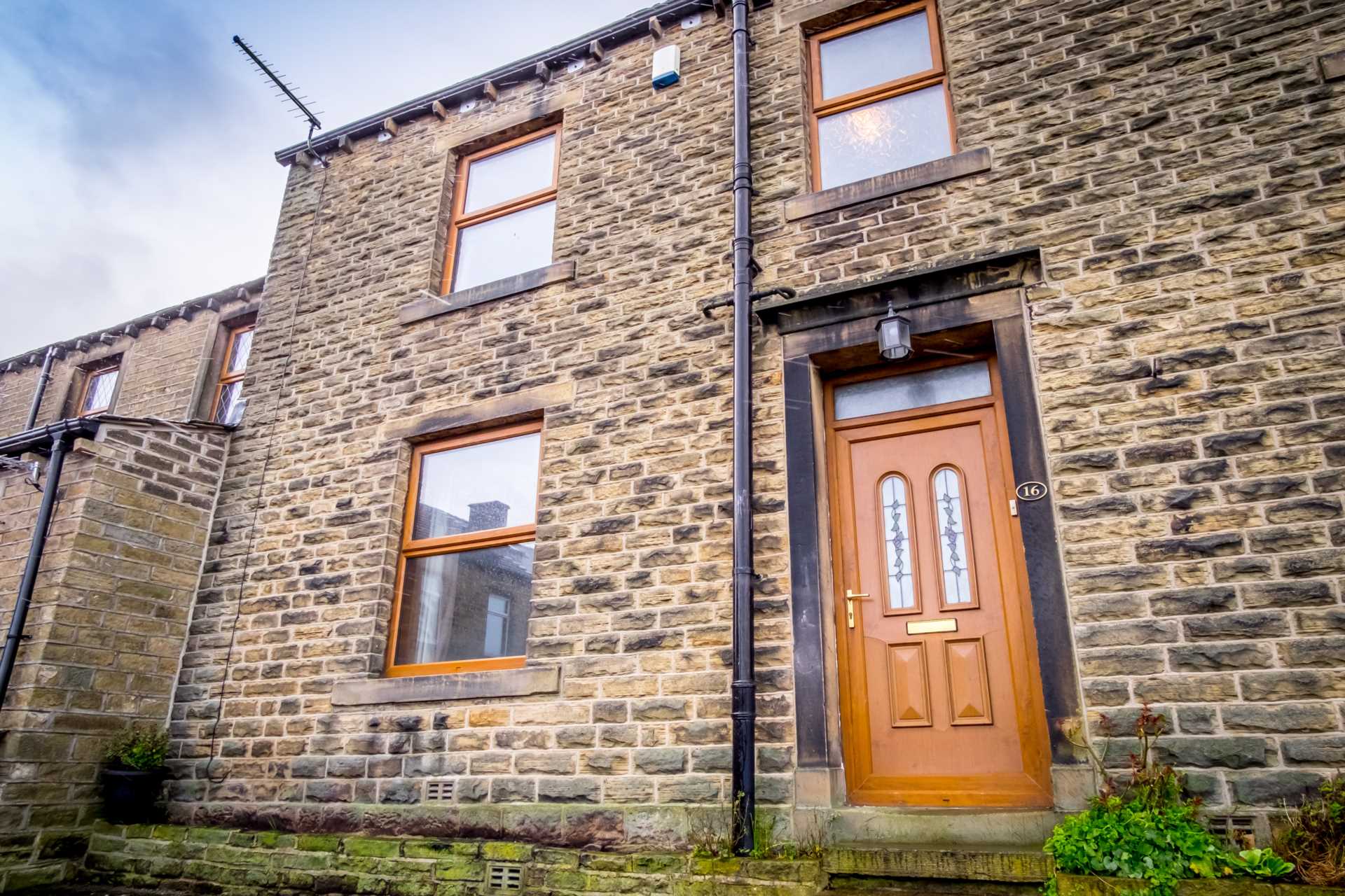Free property report 16, Matthew Lane, Meltham, Holmfirth, HD9 5JS ...