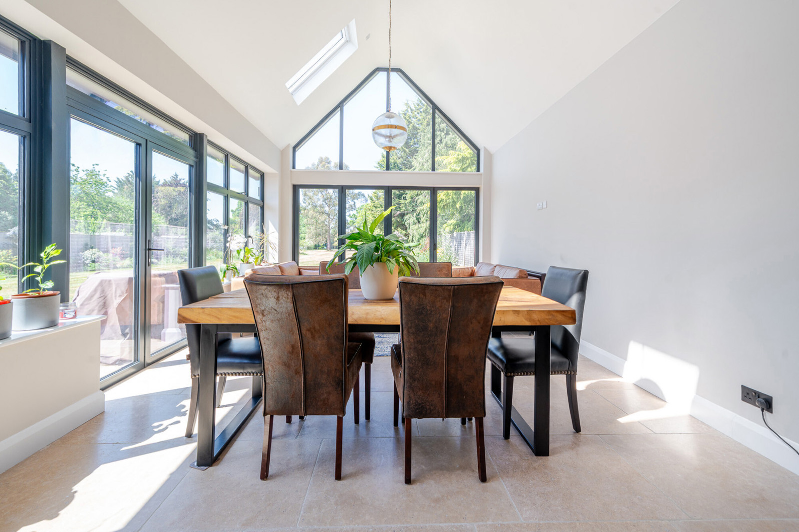 4 bedroom detached house for sale - Million Plus.com The Luxury Marketplace