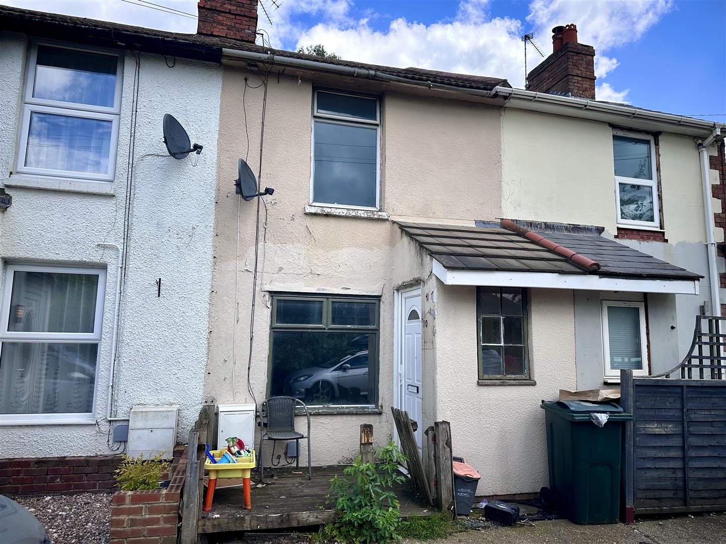 Free property report 10, Whitfeld Cottages, Whitfeld Road, Ashford ...