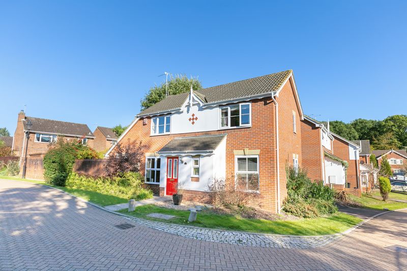 Free property report 1, Abergavenny Gardens, Copthorne, Crawley, RH10 ...