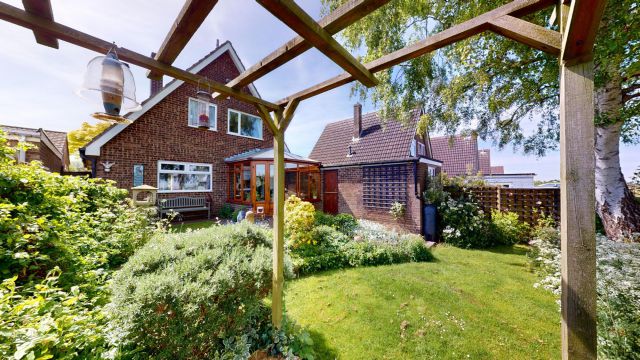 Photos of St Peters Way, Cogenhoe, Northampton NN7 - 67329506 ...