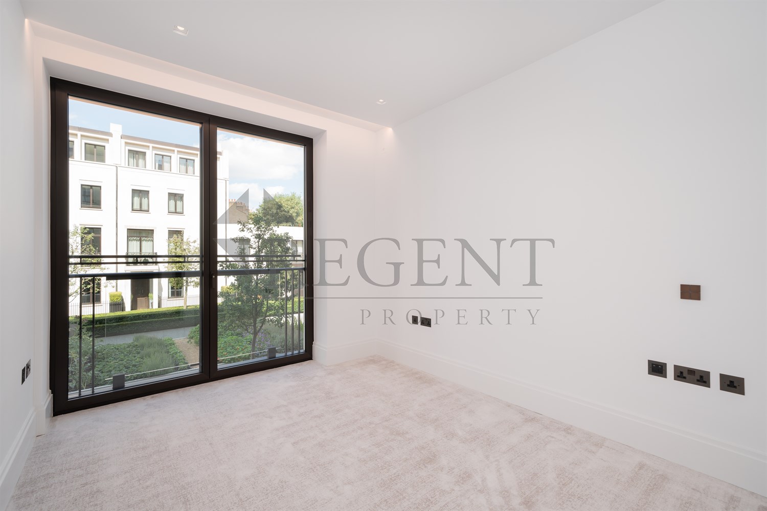 Photos of Mulberry Square, Chelsea Barracks, London SW1W - 68135745 ...