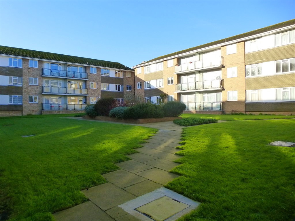 Free property report 24, Westbrook, Lustrells Vale, Saltdean, Brighton ...