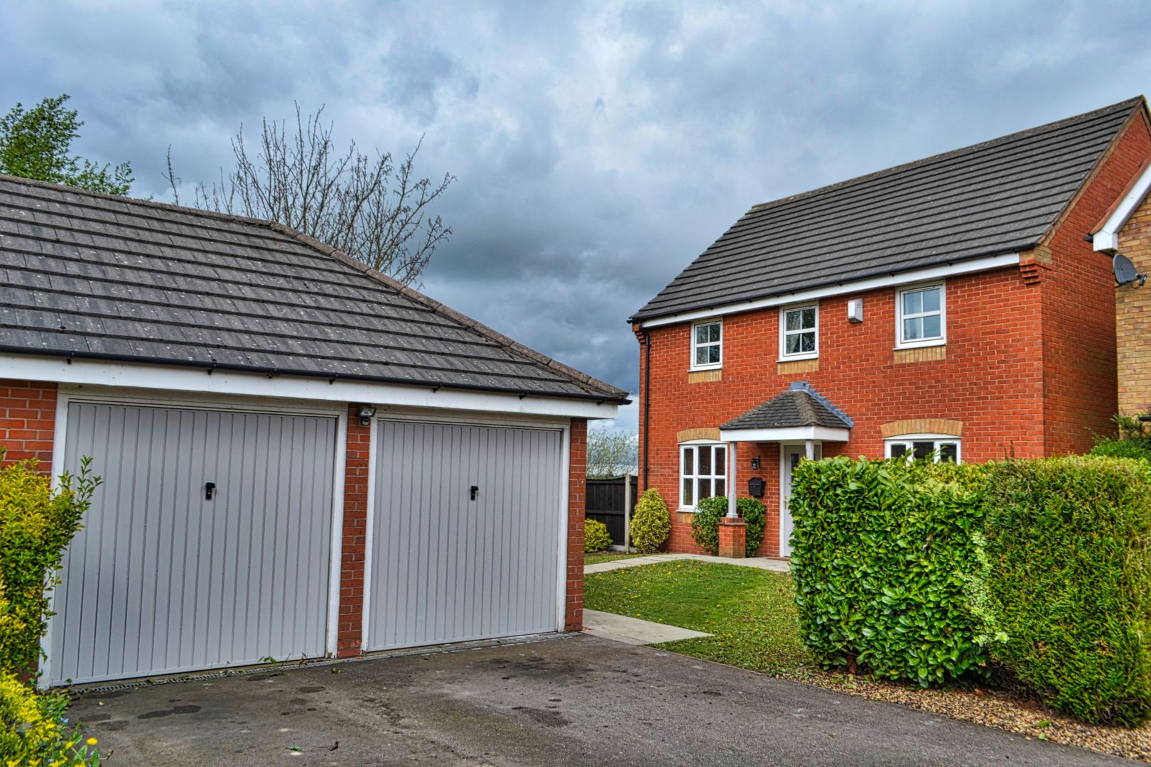 Free Property Report 10 Minnie Close Newcastle Under Lyme St7 8by