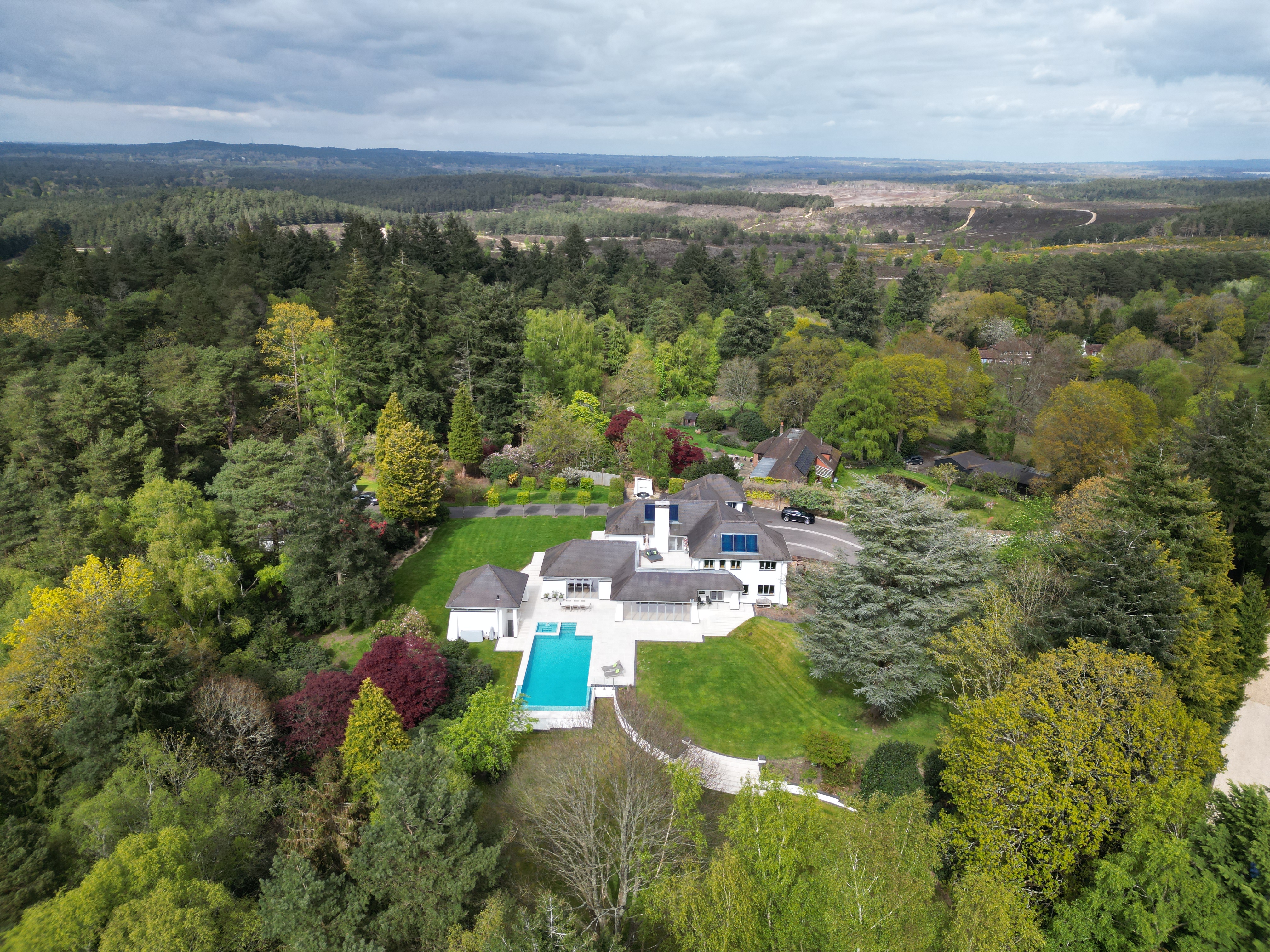 Free property report Churt Place, Thursley Road, Churt, Farnham, GU10 ...