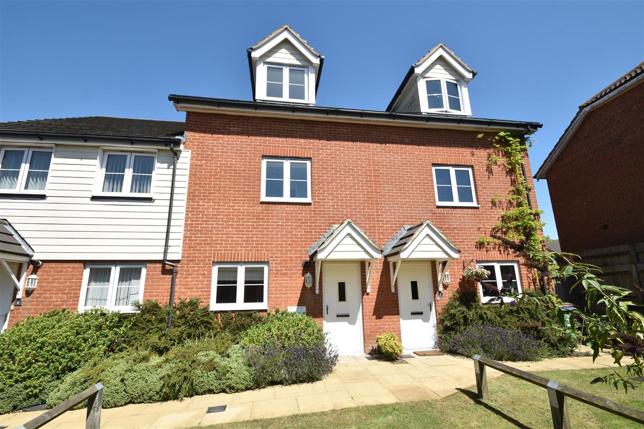 Free property report 2 Napier Court, Aerodrome Road, Hawkinge ...